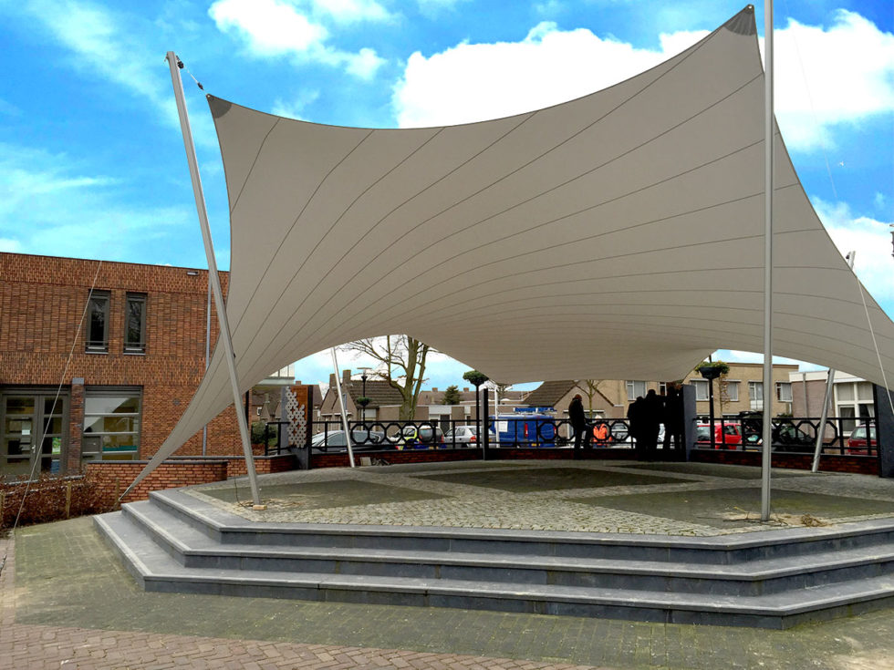 Podium overkapping van zeildoek.Ideale textiele overkapping voor events