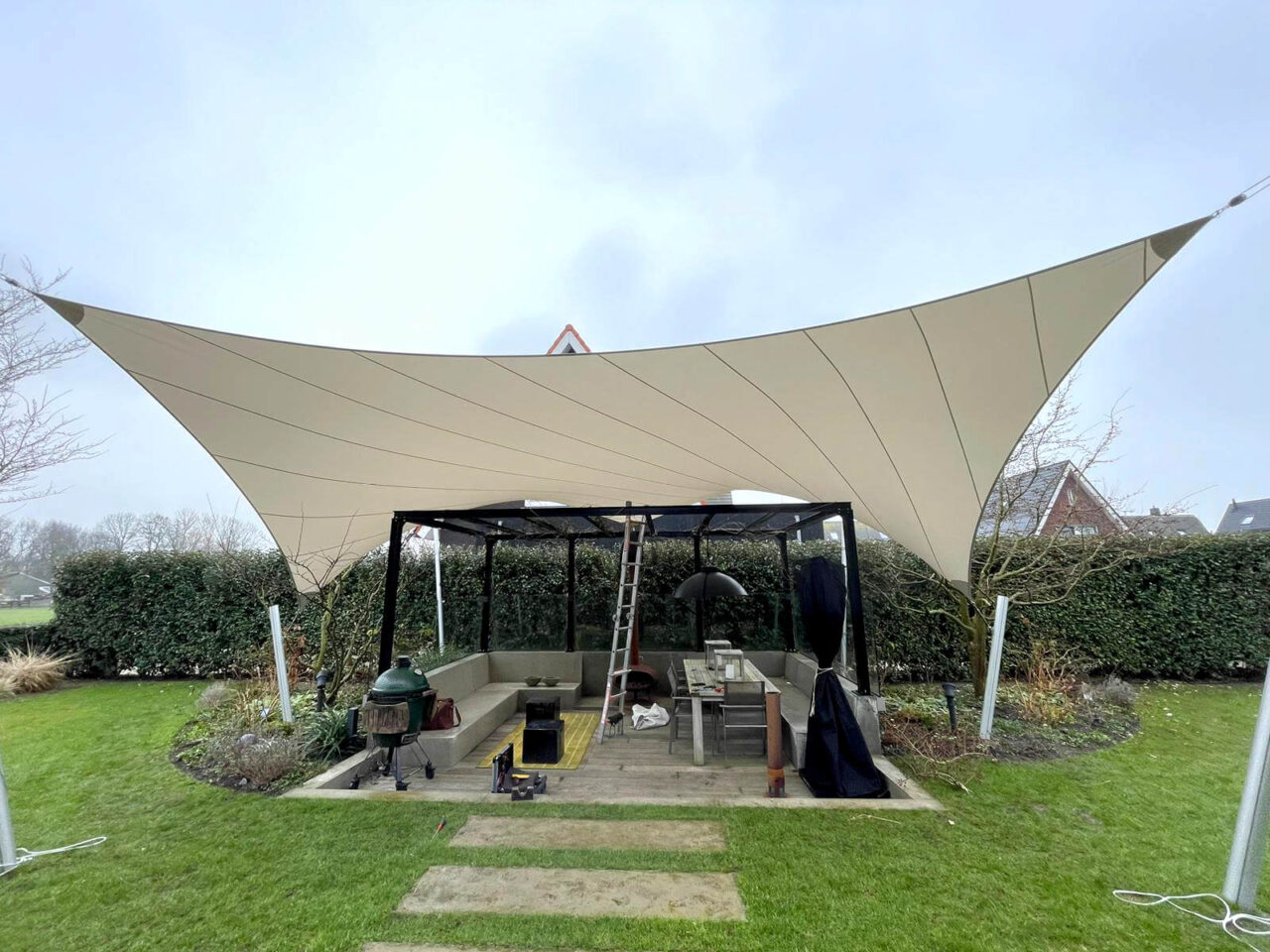 Stijlvolle vrijstaande tuinkamer zeildoek terras overkapping in Heiloo ...